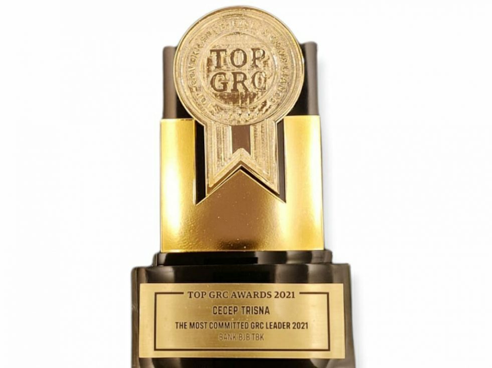 bank bjb Sabet Tiga Penghargaan TOP GRC Award 2021 - Koran Sulindo