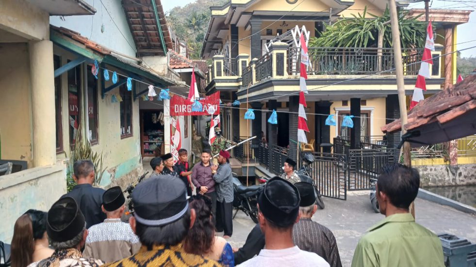 Fenomena Kehadiran Karuhun Dalam Tradisi Babarit Dusun Ciawitali ...