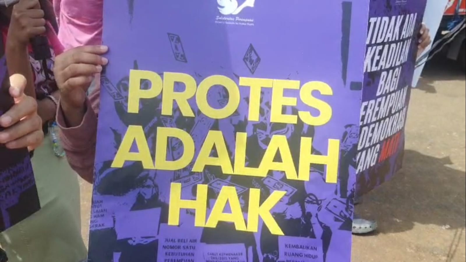 Demo Perempuan di DPR, Tuntut Pemerintah Lindungi Hak-Hak Buruh Migran ...